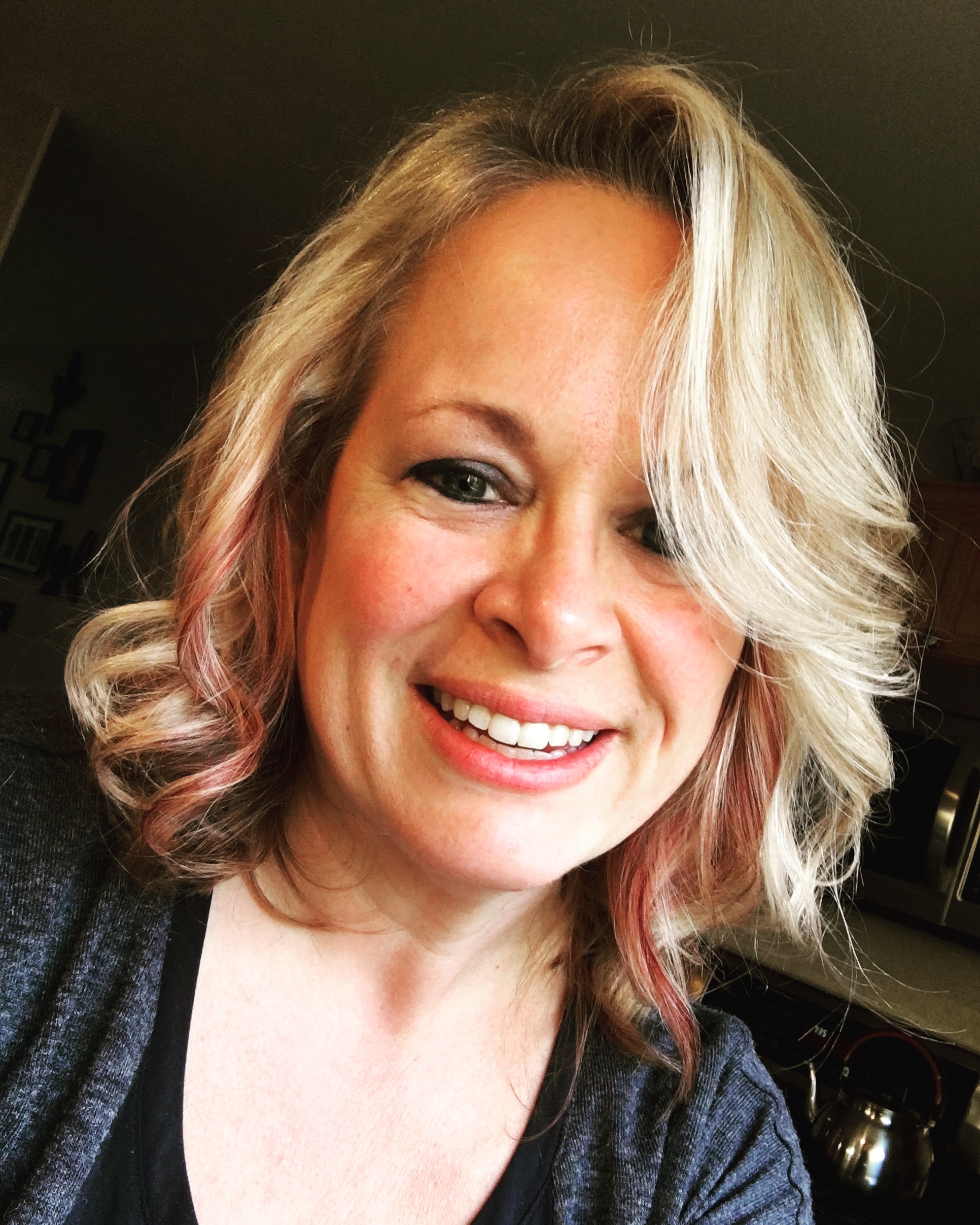 ASL Deafined | Find out a bit more about Angela K.